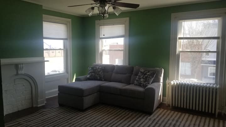 Lovely 1 Bedroom Unit In Glens Falls - Glens Falls, NY