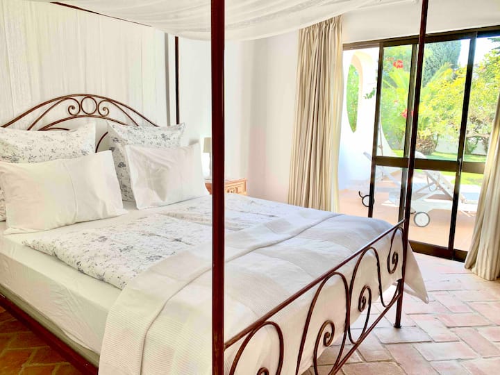 Pedra Mansa Nr. 1 - Carvoeiro