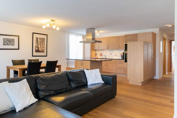 Apartment Avramchenko - Modern Lake View Apartment - Grindelwald
