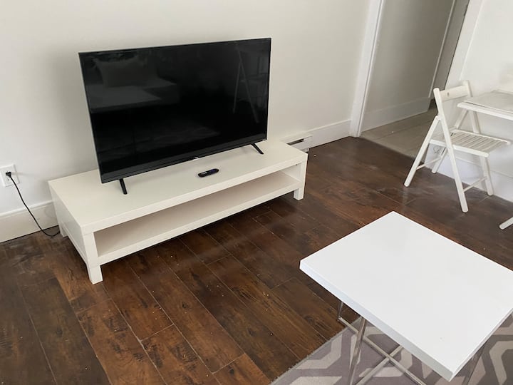 Joli Studio Très Propre, Bien Situé Et Bien Décoré - Dorval