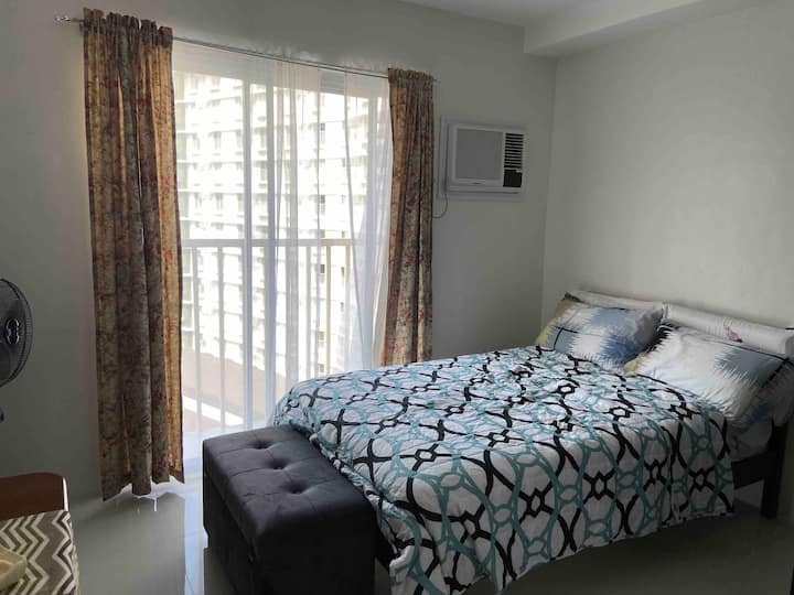 Bachelor’s Pad-wifi_netflix_gym_pool Bamboo Bay - Mandaue