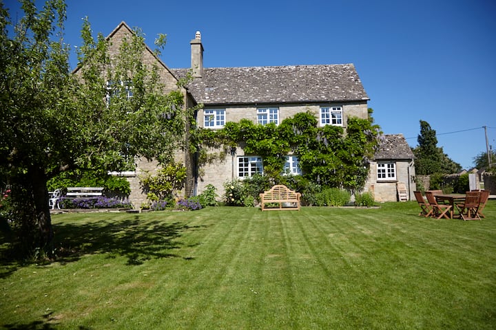 No.3 In The Cotswolds - Chipping Norton