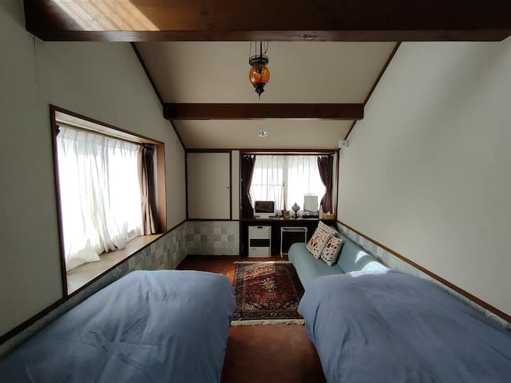 Private Room With Wifi & Breakfast, Mt. Myoko View - Myoko