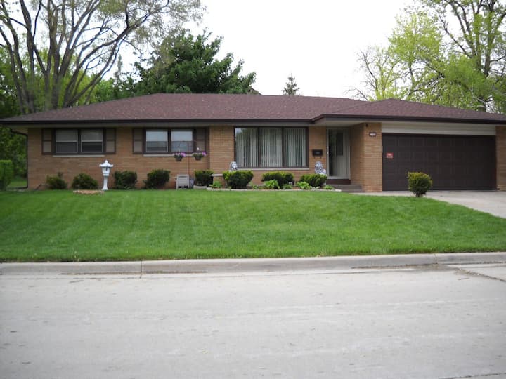 Upscale Clean Ranch - Milwaukee