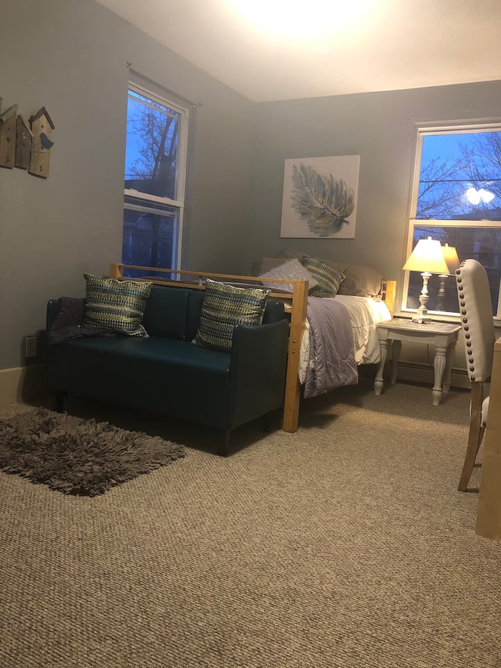 Bird Room - Marblehead, MA