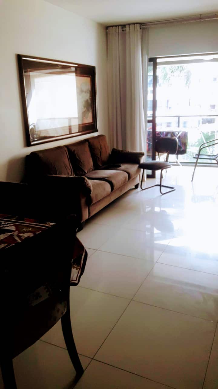 Quarto Para O Sexo Feminino Em Apartamento Padrão - Maceió