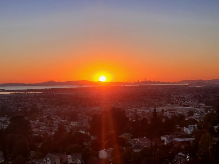 Charming Oakland Apt With Amazing Bay Views - Oakland, CA