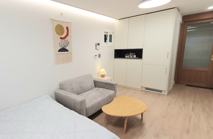 경희대학교 국제캠퍼스 도보 5분 가능/ 신축 / 주차 / 퀸사이즈침대 / 유학생 환영 - 기흥구