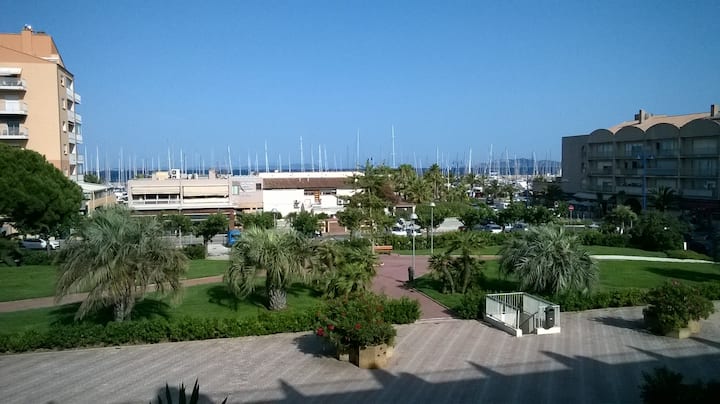 Hyères,studio Vue Sur Mer Et Port, 4 Personnes, - Parc Olbius Riquier