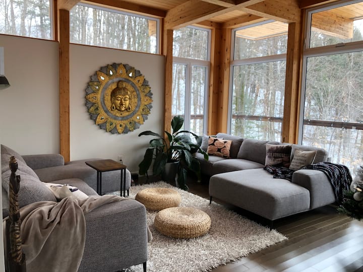 Le Sanctuaire Dans La Forêt - Mirabel