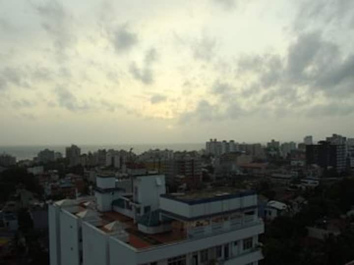Sea And City Views With Resturants Closeby - Colombo