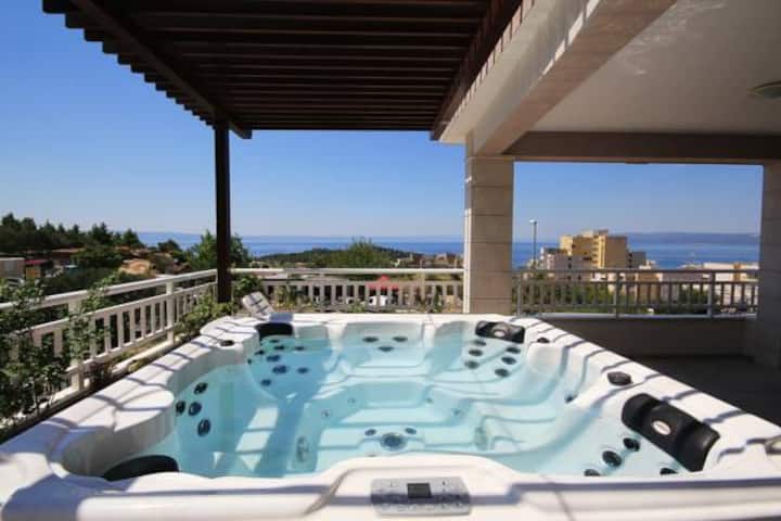 Apartman S Jakuzijem I Prekrasnim Pogledom Na More - Makarska