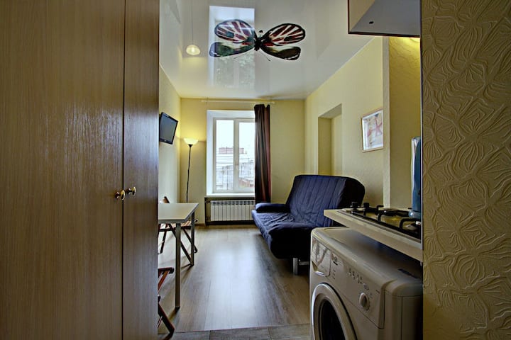 Lovely Studio For 2 Person Near Nevsky Prospect - Saint-Pétersbourg