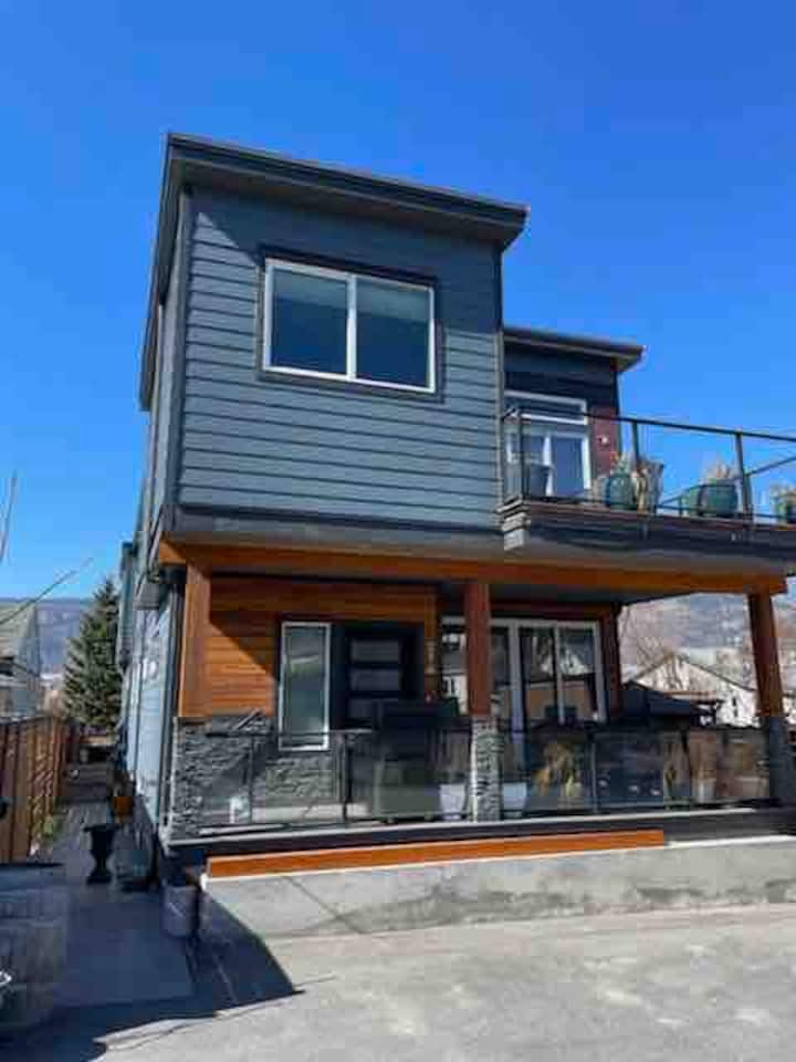 Luxury 3 Bedroom Home. Close To Beach - Penticton