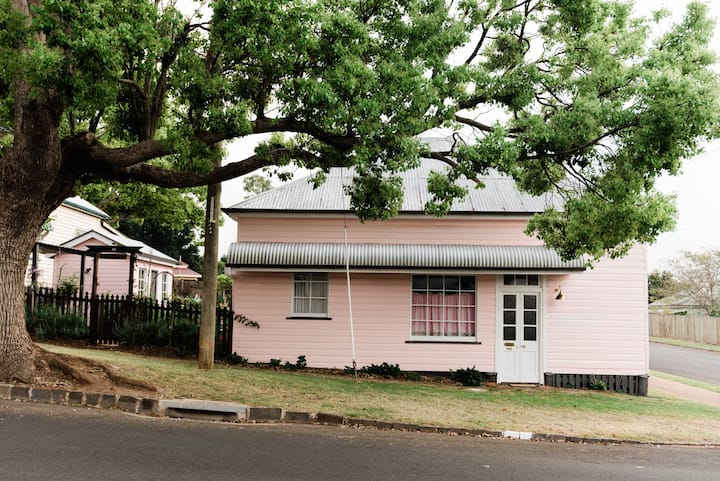 Norwood Roses, Cottage With Award-winning Garden - Toowoomba