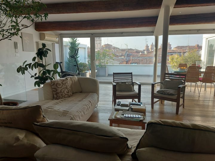 Penthouse Ferrara City Center - イタリア フェラーラ