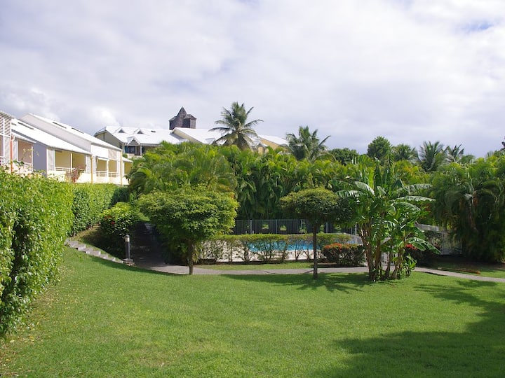 Avec Piscine, 2 Chambres 2 Salle De Bain 2 Wc - Guadeloupe