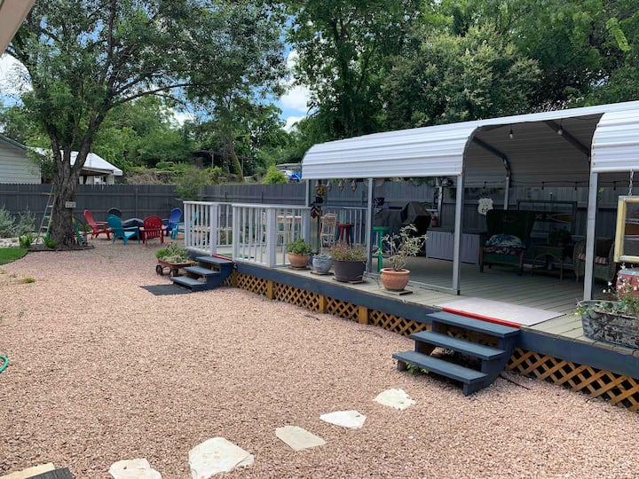 Enchanted Mermaid Cottage~fire Pit~great Backyard - San Marcos, TX