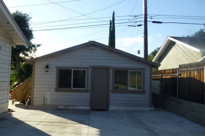 Private Guesthouse With Full Kitchen - Arcadia, CA