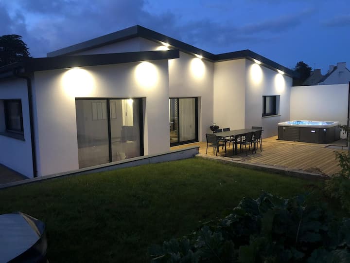Maison Récente Pour 4 Personnes Avec Spa - Jacuzzi - Plouarzel