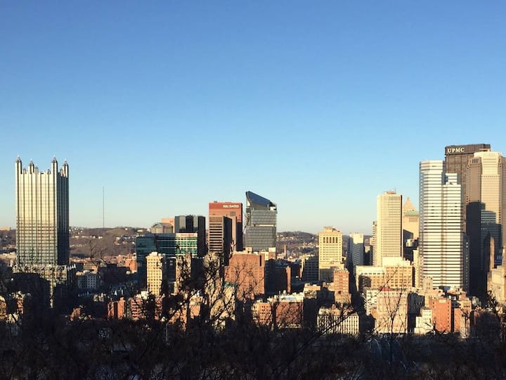 Amazing Home + Private Parking On Mt Washington - Pittsburgh, PA