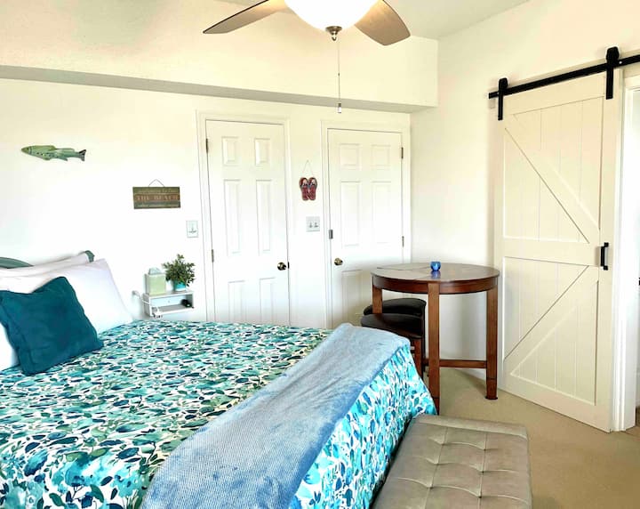 Beachfront  Exclusive Bay Front Suite - Virginia Beach, VA
