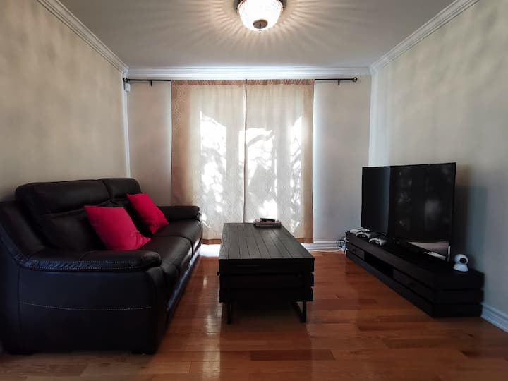 Clean & Cozy Private Bedroom Long Term Available - Ottawa