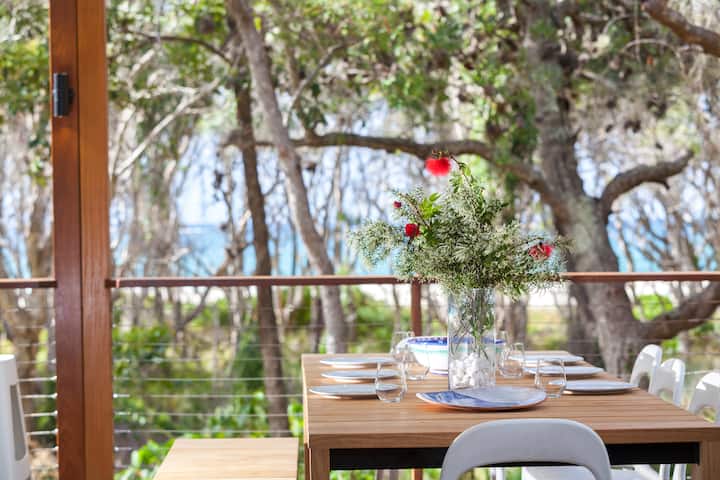 Paperbarks - The Perfect Beachfront Family Getaway - Moreton Island