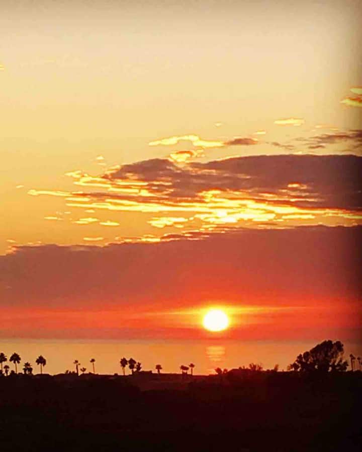 Views Gorgeous Home -Minutes To Beach! - Newport