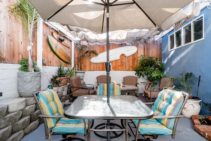 Authentic & Renovated Cottage In A Beach Community - Manhattan Beach, CA