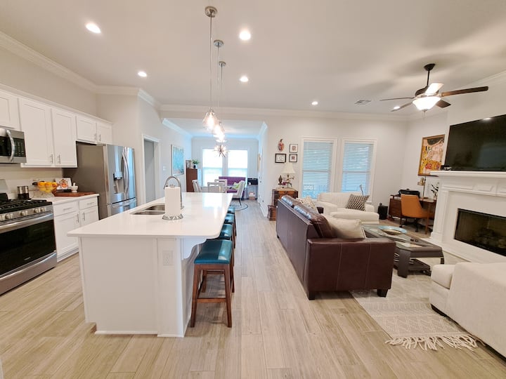 2 Bedrooms & Bath Guest Wing, Near Beaches & Owa. - Foley, AL