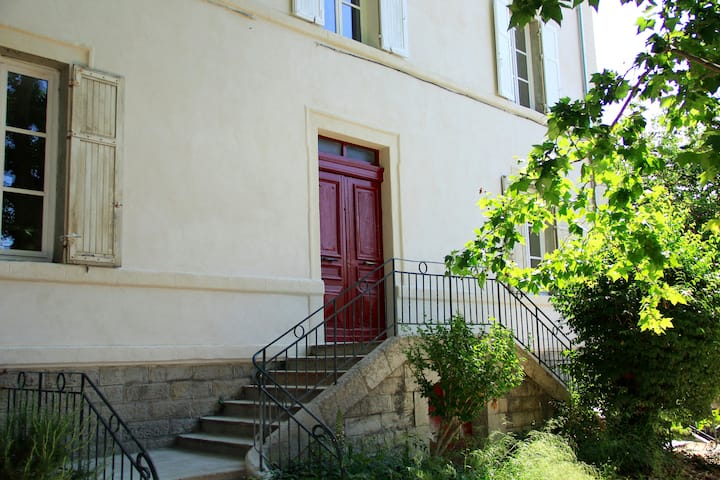 Appartement De Caractère à 10 Mn Du Centre - Avignon