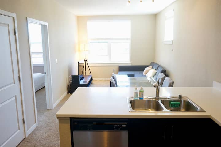 Foster City 1bd Many Amenities Pool+gym+smart Tv! - Foster City, CA