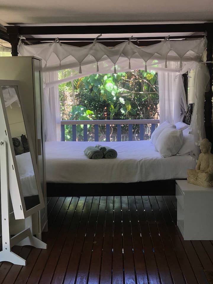 Byron Bay North, Tranquil Beach Cottage - Ocean Shores