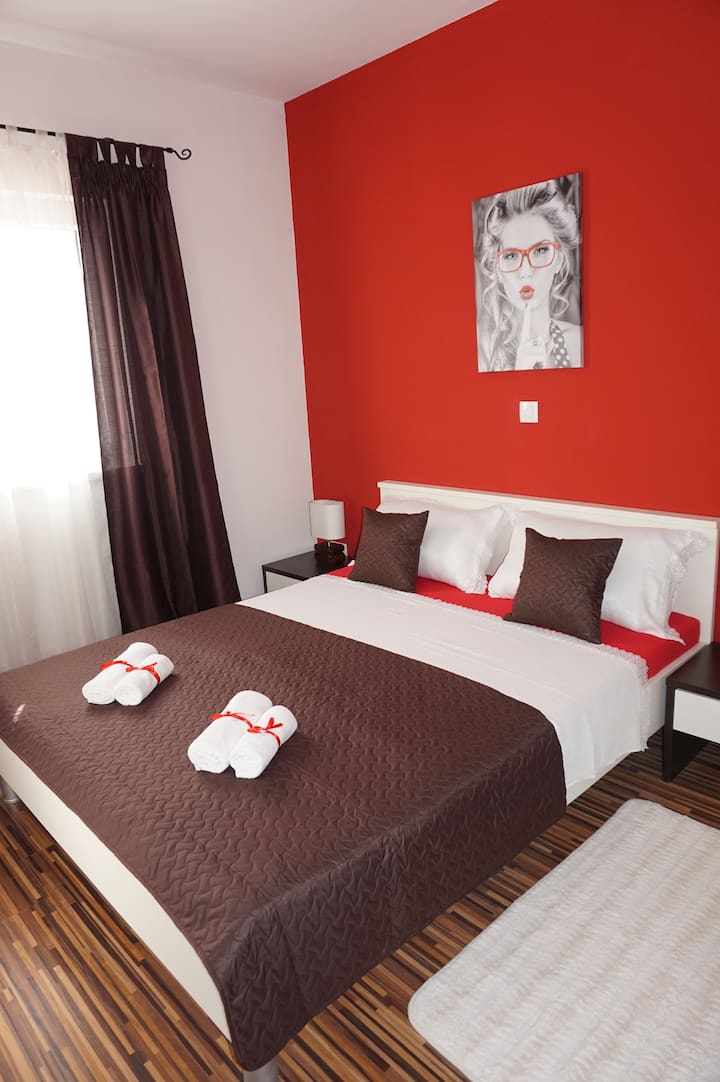 Tomena Apartments 1 (Near The Town And The Beach) - Trogir