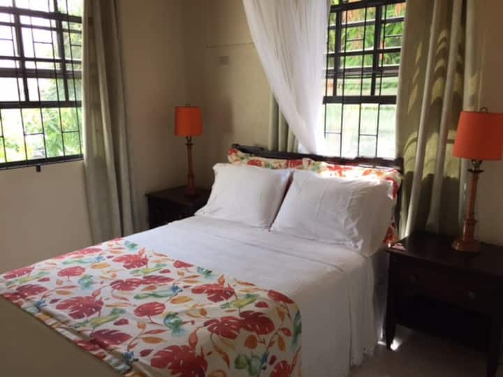 Beautiful 1 Bedroom Condo In Regency Park - Bridgetown