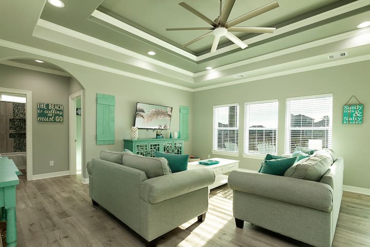 A Legacy By The Sea - Walking Distance To Beach - 크리스털 비치