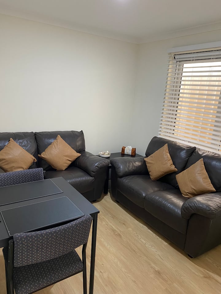 Modern 1 Bed Self-contained Kitchenette Unit - Iluka