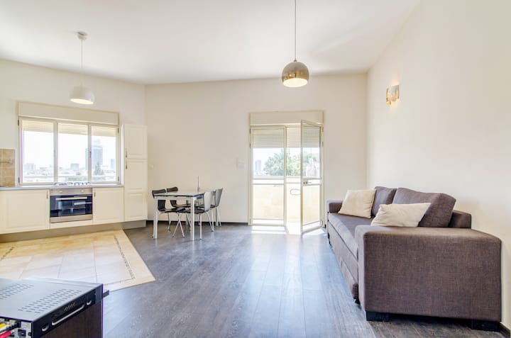 Ideally Located In The Heart Of Tel Aviv And Very Close To The Best Beaches - Tel Aviv-Yafo