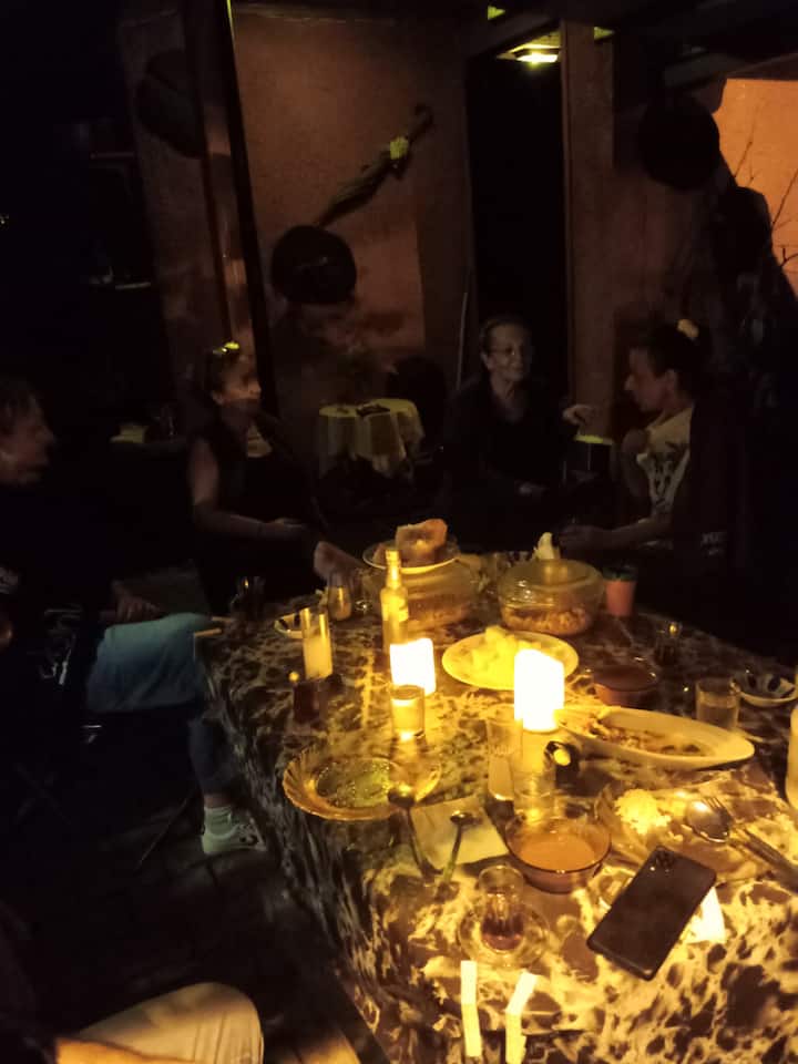 ŞEhir 10km.
Doğal Güzellik - Rize Merkez