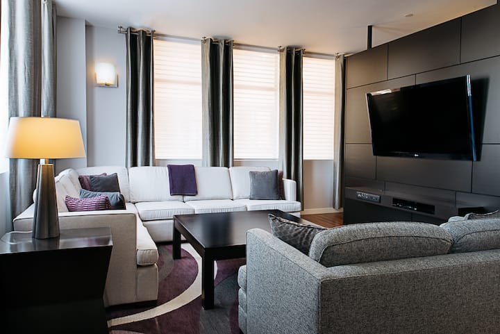 Two Thirty-five Luxury Suites: Plaza Suite - Healdsburg, CA
