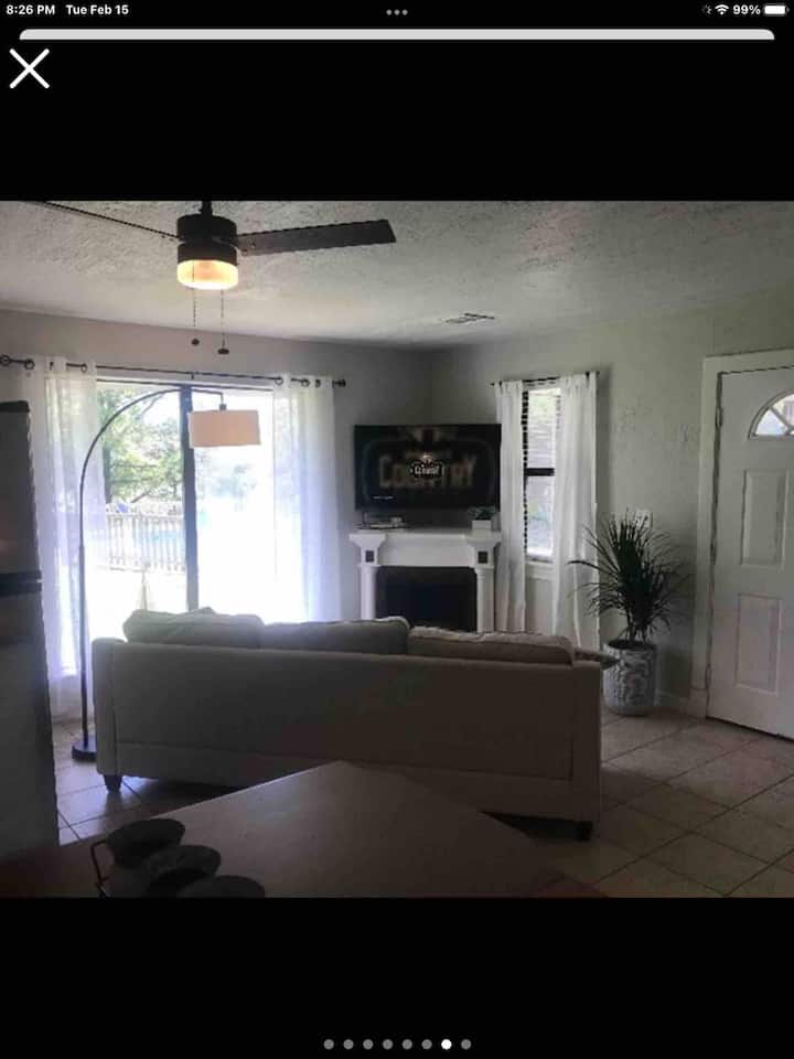 Short Term Furnished Poolhouse - Tahlequah, OK