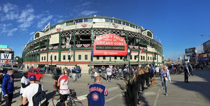 Wrigleyville Flat - Bright Spacious 3br/1bath - Chicago, IL