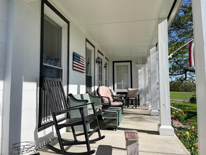 Spacious Bed & Bath, Historic Farmhouse W/view - Finger Lakes, NY