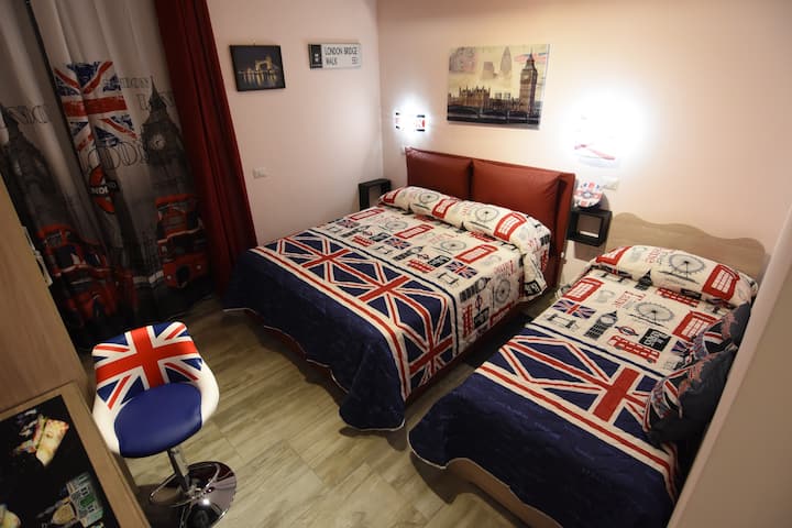 B&b Cuore Di Salerno Camere London Paris New York - Salerno