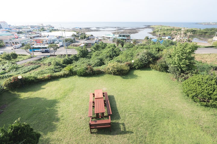 💙그 해 우리는_바다파파1f
Sea View House🌊
#제주가족펜션 
#제주단체펜션 - Jeju-si