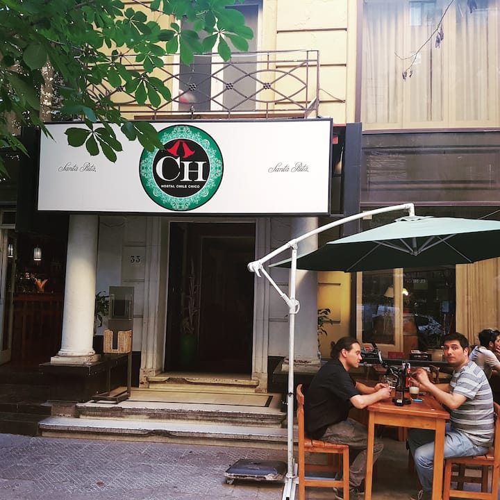 Hostal Chile Chico - Santiago