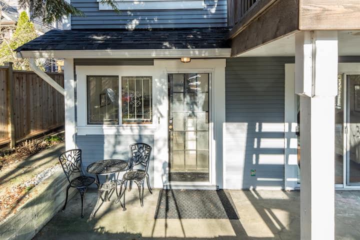 Mt Pleasant - Large 2 Bedroom Suite Bl# 25-156164 - Vancouver