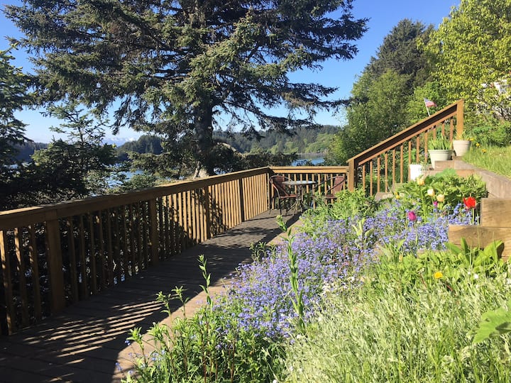 Serenity By The Sea, Room In Oceanfront Home - Kodiak, AK