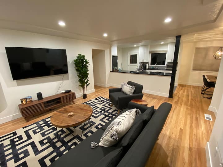 South Hill Mid Century Modern Near Manito Park! - Spokane, WA